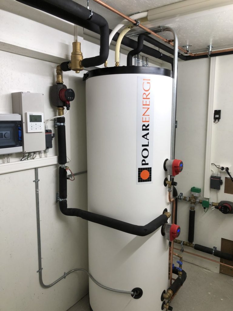 Polar Energi luft-vann Vannbåren varme og tappevann 8,1kW - RoMy Clima